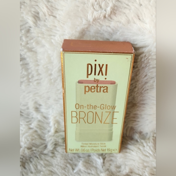 Pixi | Makeup | Pixi Bronzer On The Glow Soft Glow Tinted Moisture ...